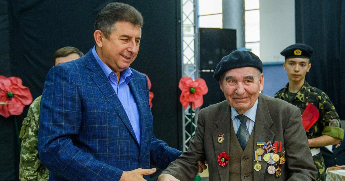 Олександр Удовіченко вітає з Днем Перемоги / Полтавщина