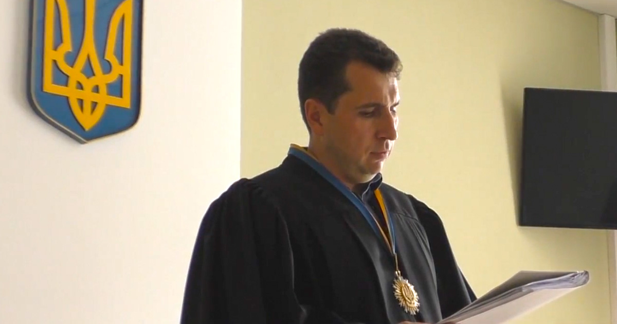 Міська рада передала квартиру сину Удовіченка замість вчителів ...